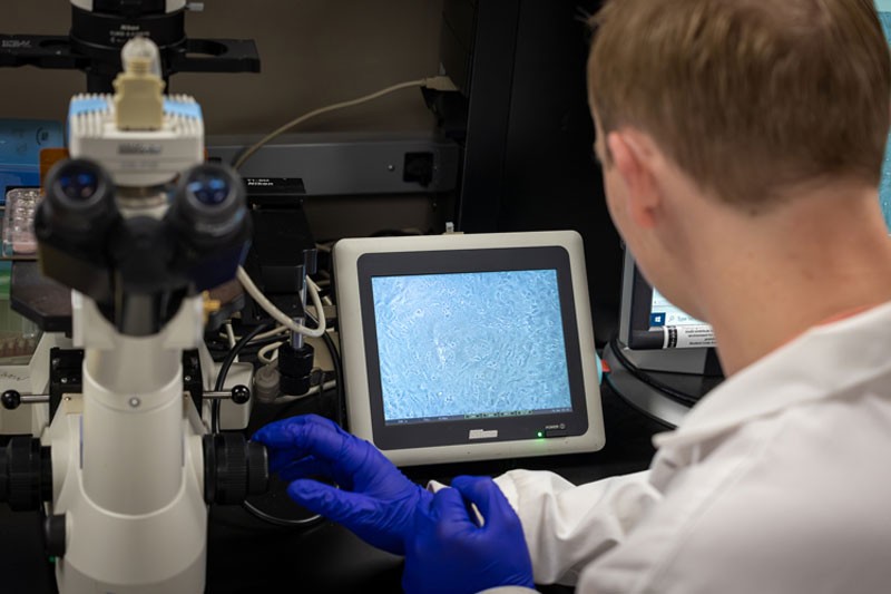 Retina Research Foundation Awards First Grant to USU for Eye Disease Study